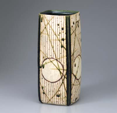 織部四方条紋花器